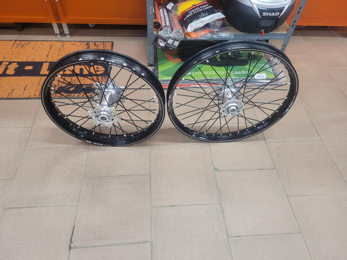 Sada kolies Kite s ráfikmi Excel A60 CR - OKR Moto