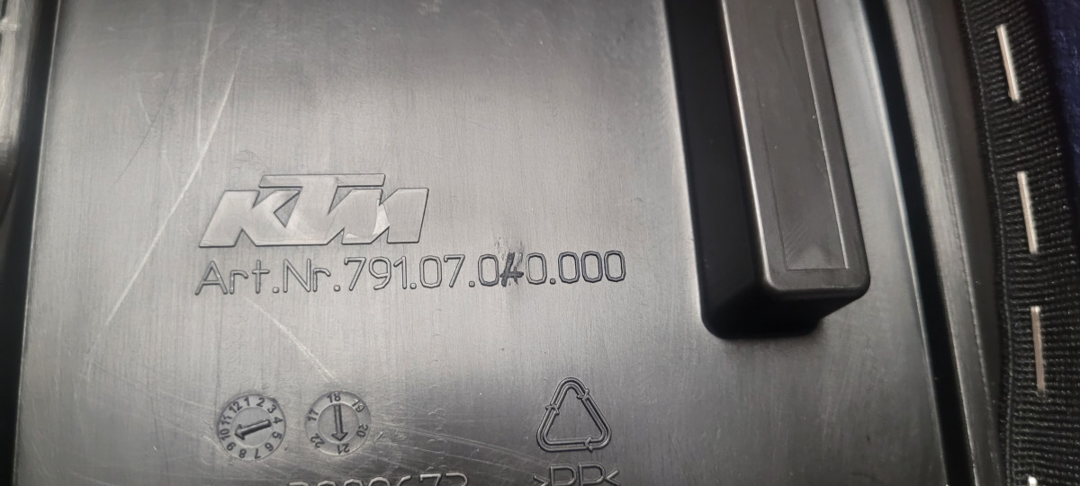 Nové sériové kompletné sedlá s KTM na SX a EXC od 2019 do 2023 SCU ...