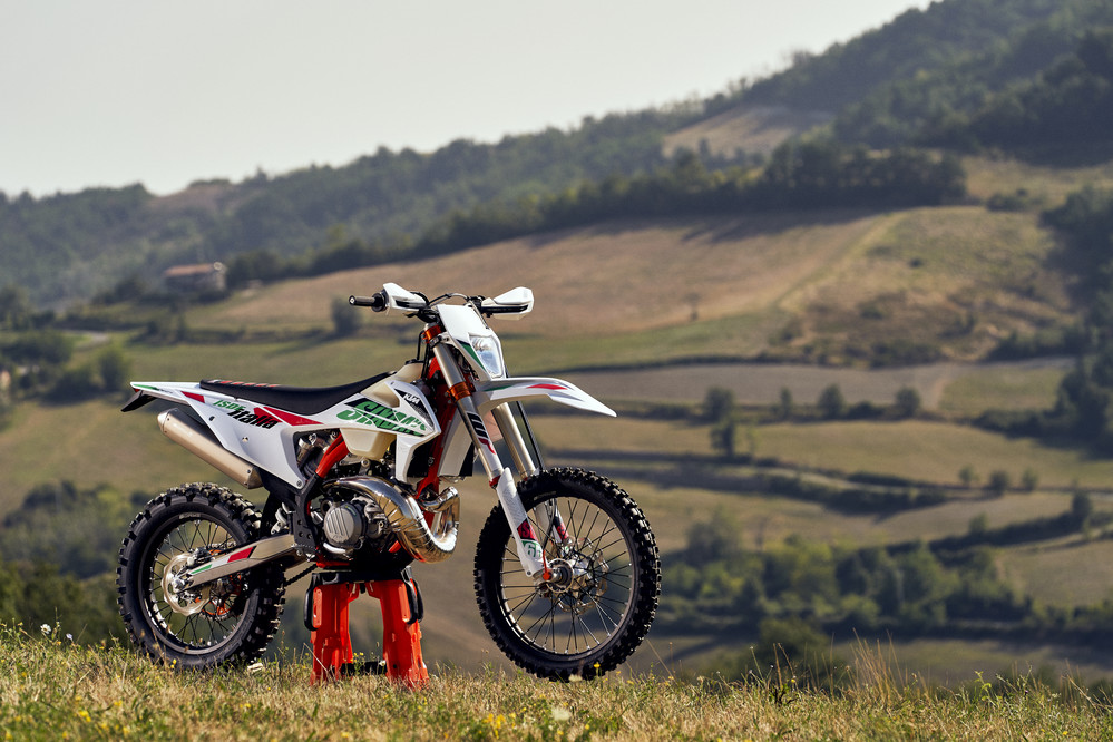 KTM SIX DAYS 2021: Limitovaná edícia KTM motocyklov - OKR Moto